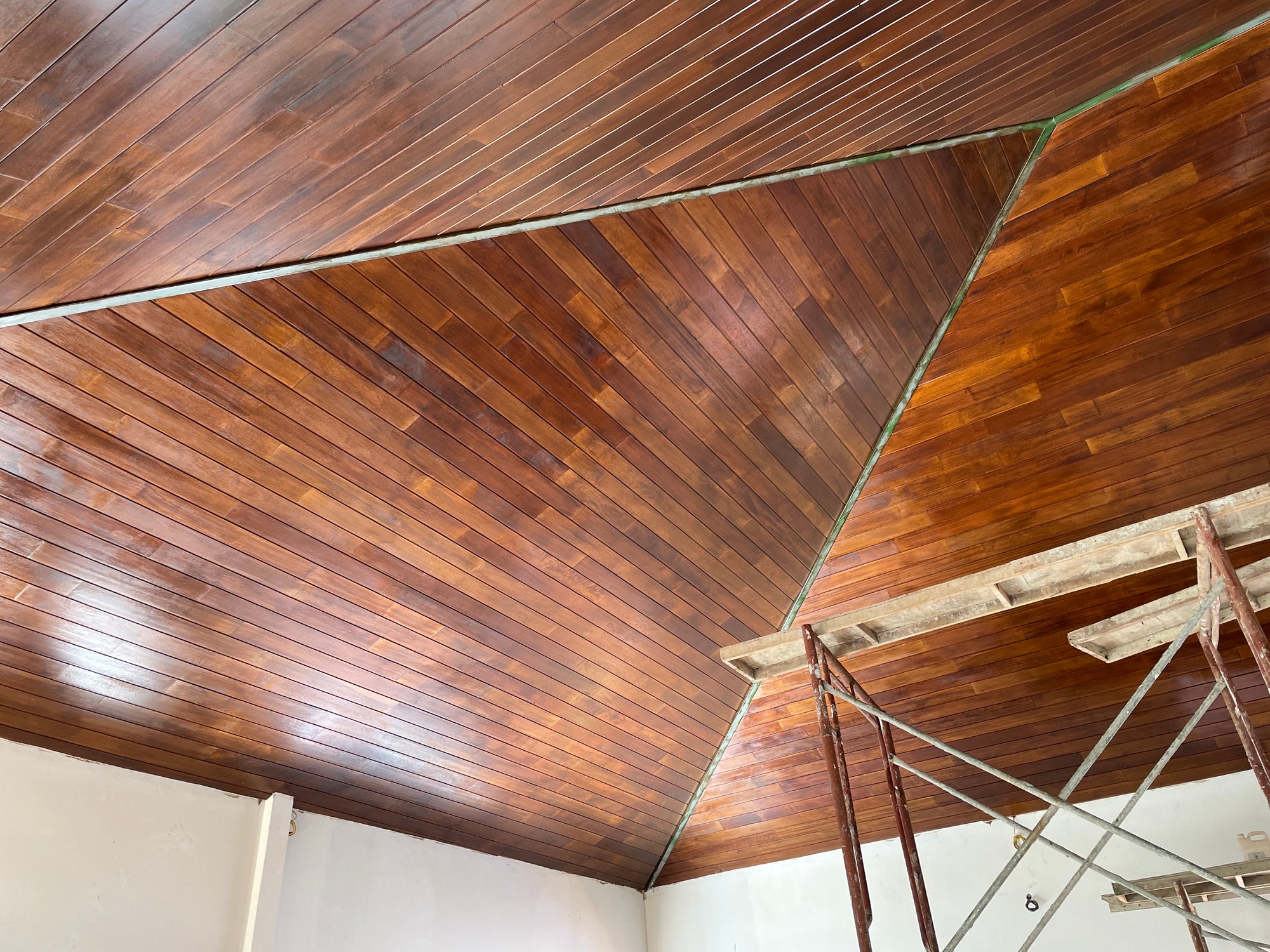 Hardwood Ceiling – Kamwo Timber