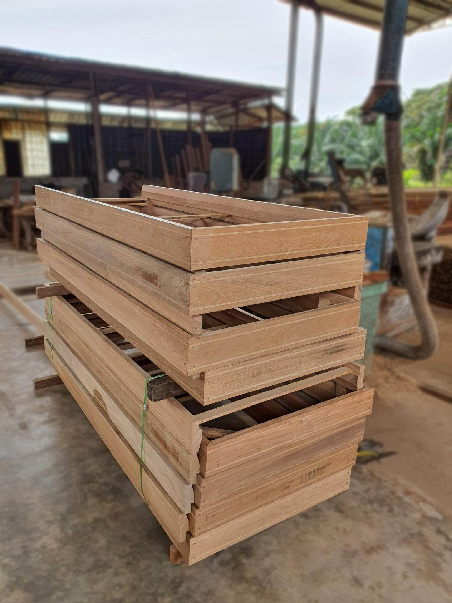Yellow Balau Frame Gallery – Kamwo Timber